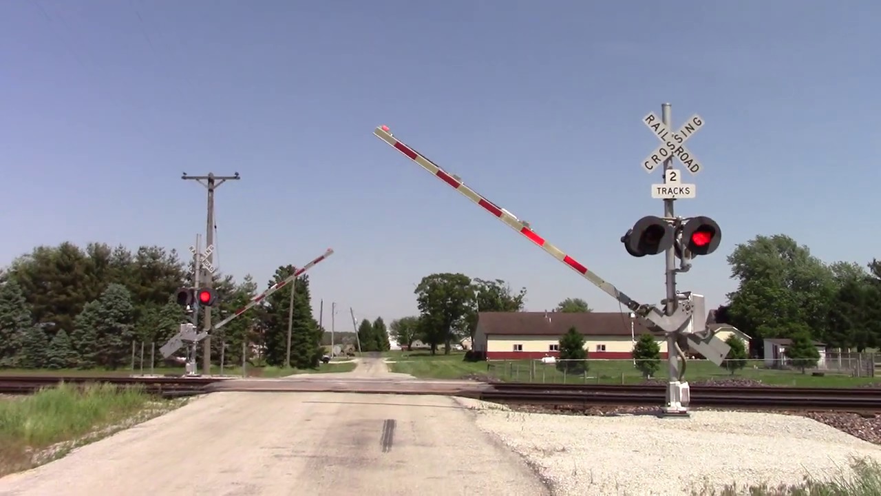 UP High Rail Truck SB in St. Anne, IL 6/2/20 - YouTube