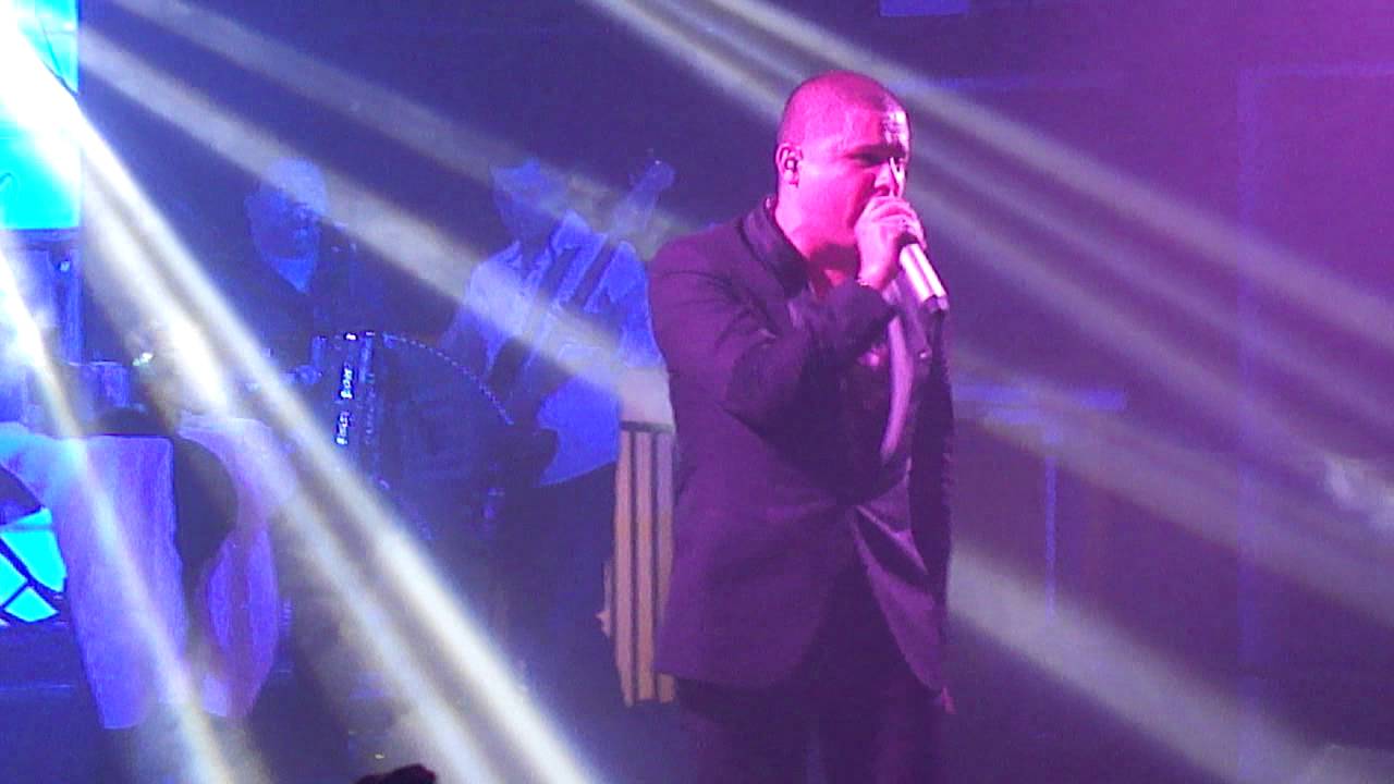 Larry Hernandez - El ardido en vivo - YouTube