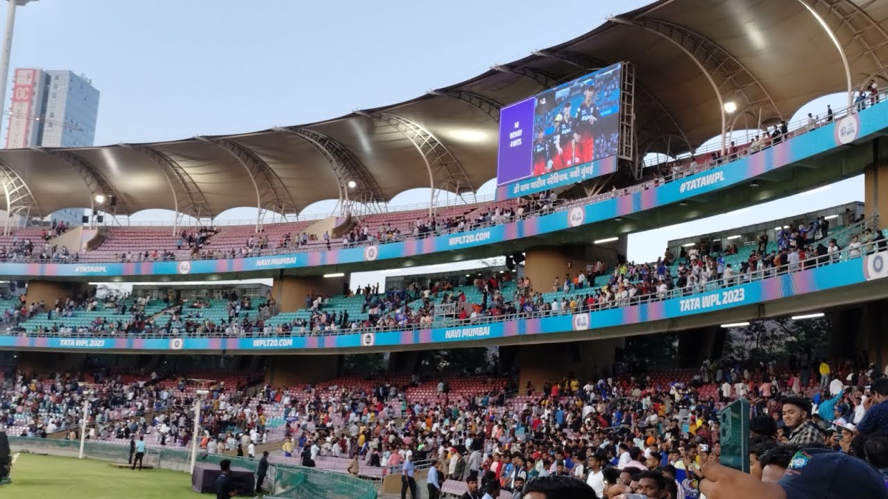 WPL MUM VS RCB MATCH* AT DY PATIL STADIUM,NAVI MUMBAI - YouTube