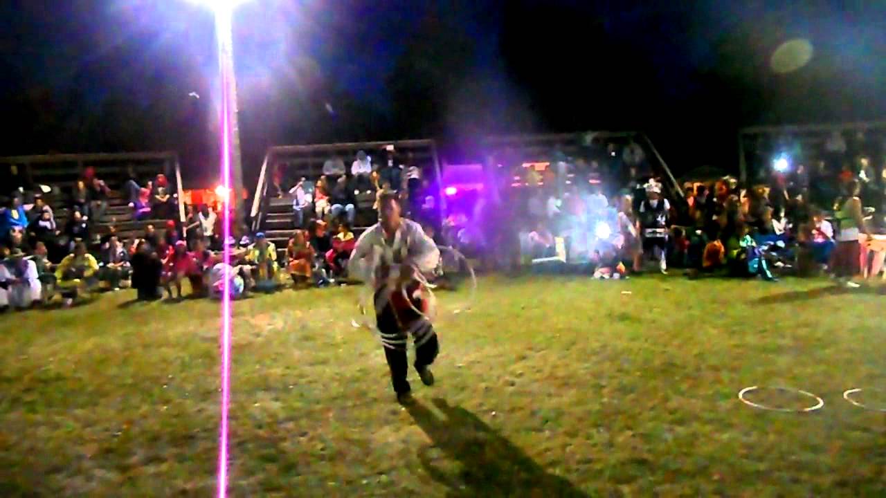 Hoop Dancer @ Eagle Lake Pow Wow - YouTube