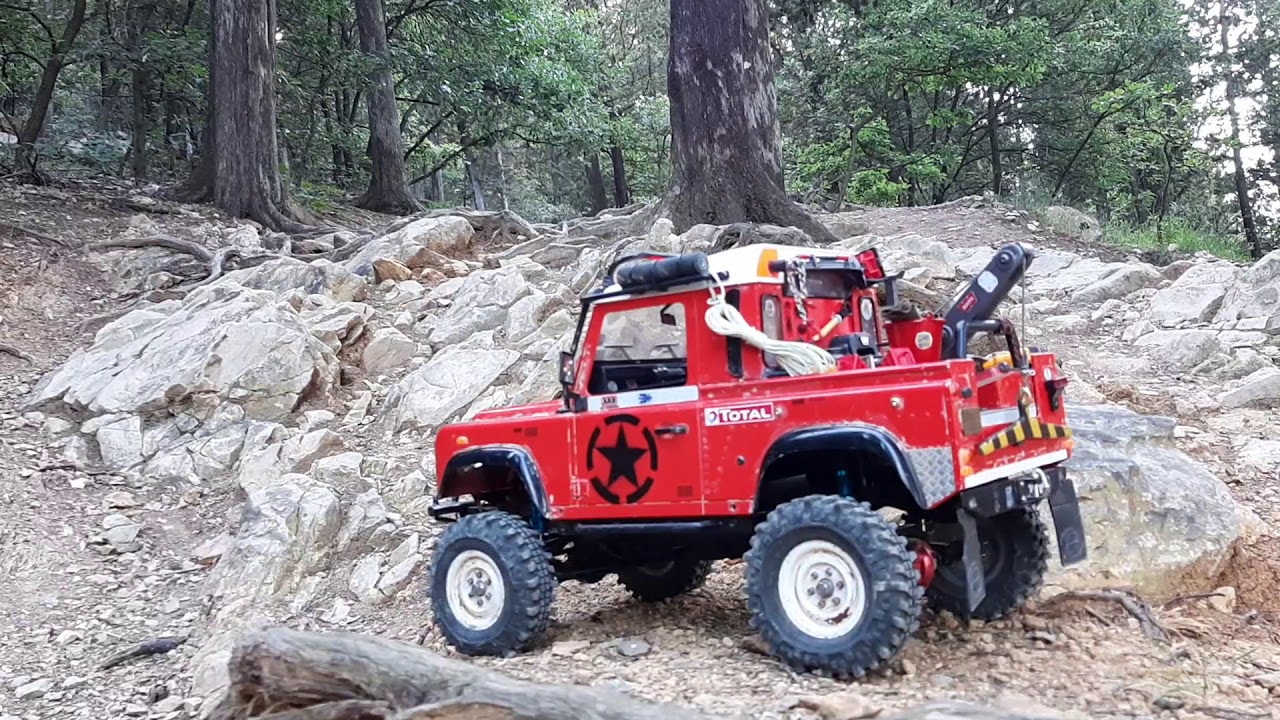 RC4WD Defender 90 tow truck - YouTube