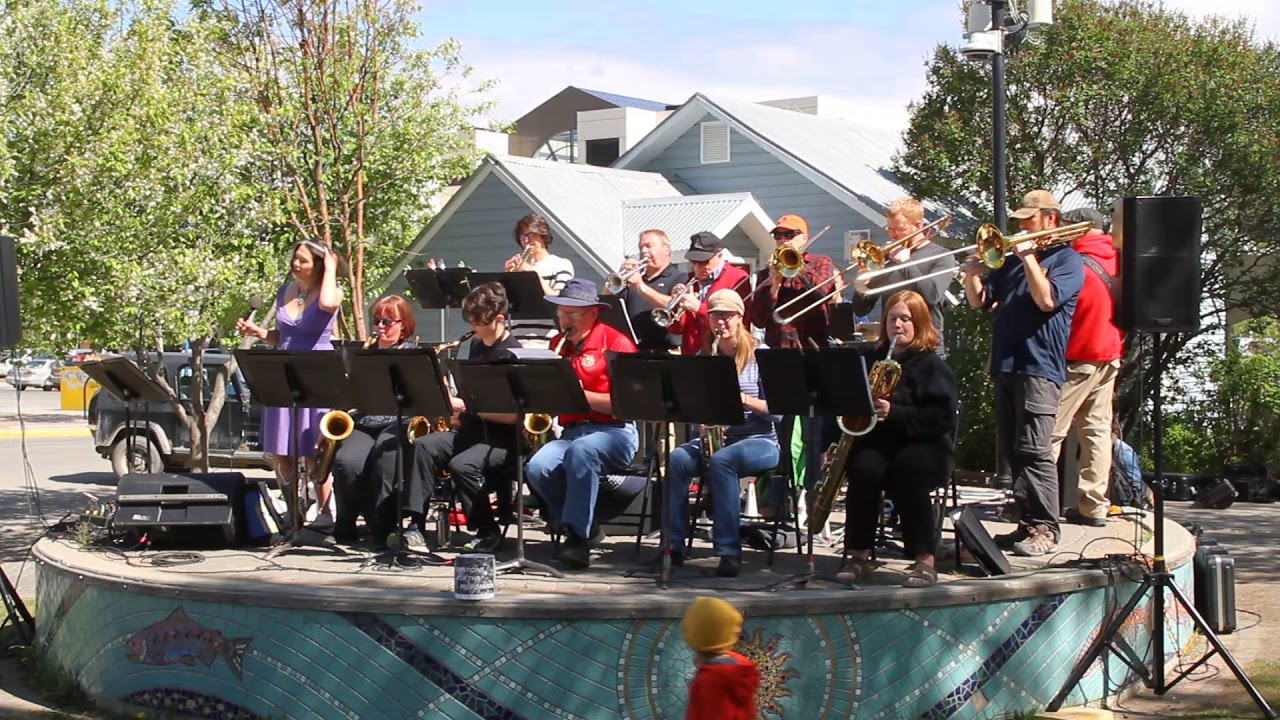 Fawn Fritzen and The Big Band in Whitehorse, Yukon - YouTube