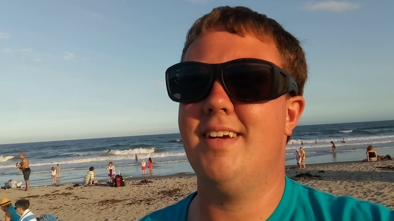 My first beach vlog ever! - YouTube