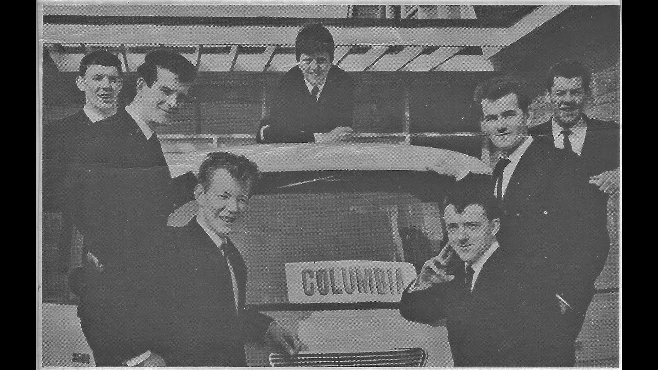 Eddie Mack & The Columbia Showband - YouTube