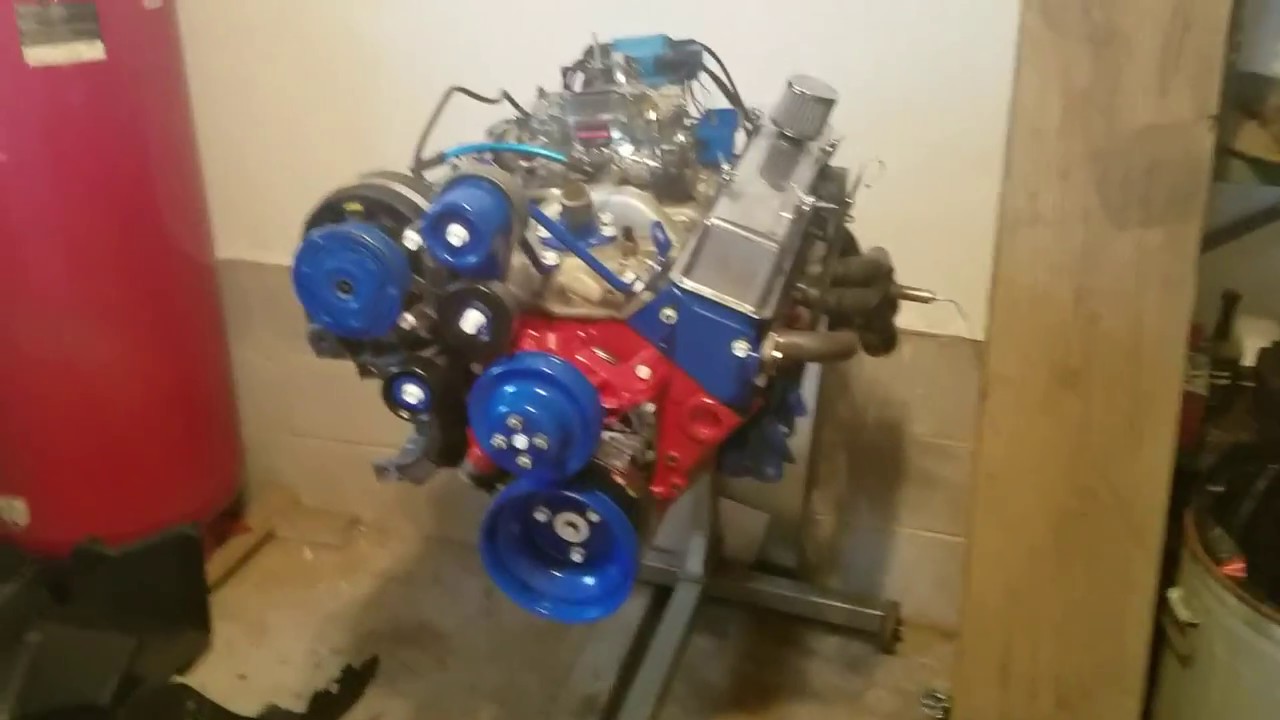 93 Chevy K1500 Restoration part 1 - Installing the engine? - YouTube
