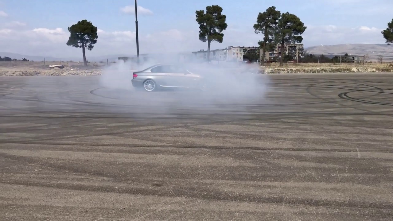 BMW 335i e92 Drift - YouTube