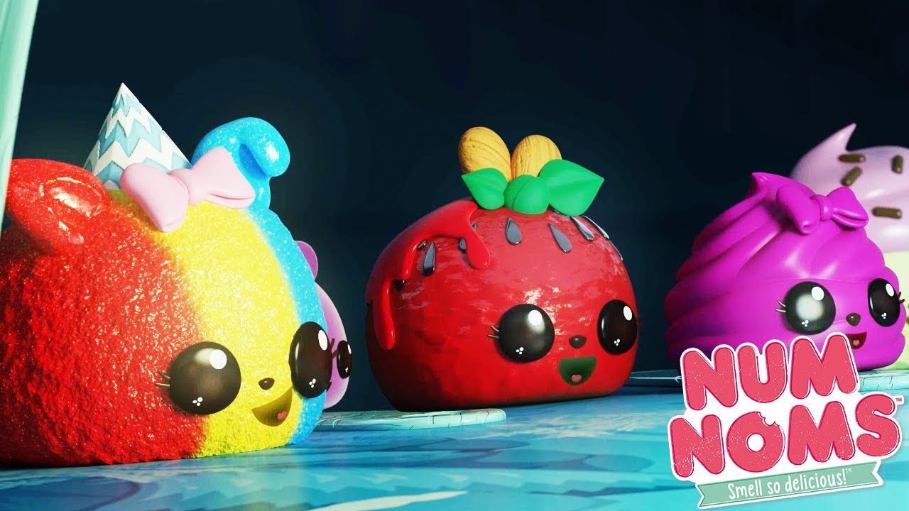 Num Noms | The Fun Snowboard Race | Num Noms Snackables Compilation ...