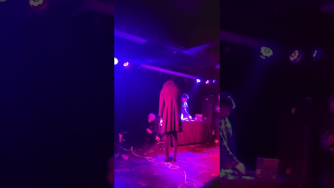 JOHNNASCUS Clip 1 | Spider Gang Concert @ SEATTLE - YouTube