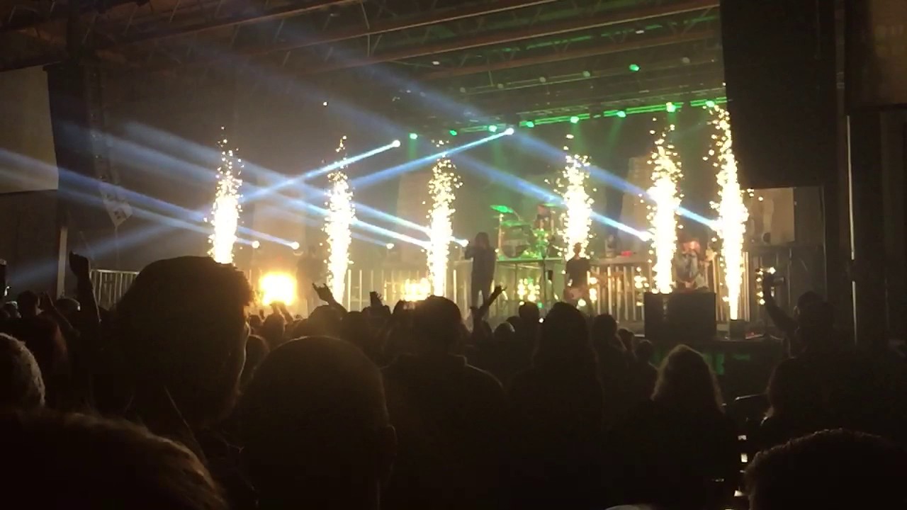 Concert Streamers - YouTube