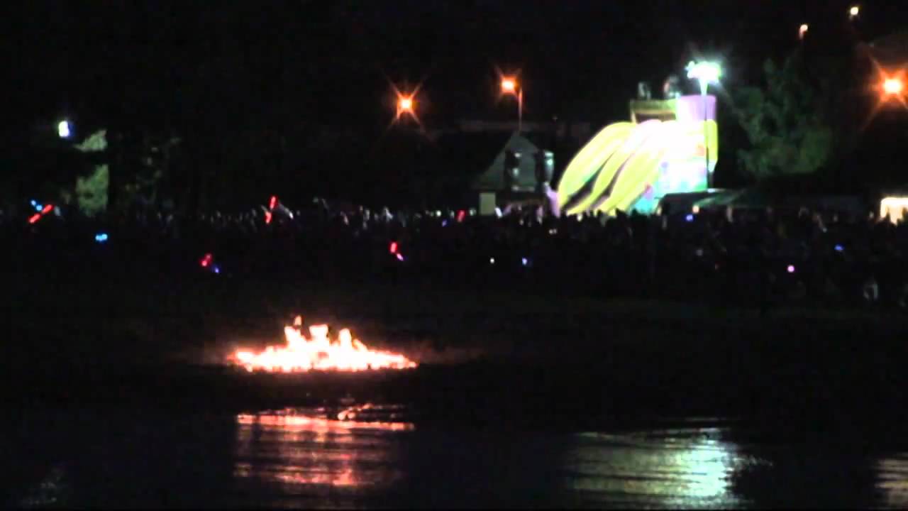 Largs Viking Festival - Finale 2010 - YouTube
