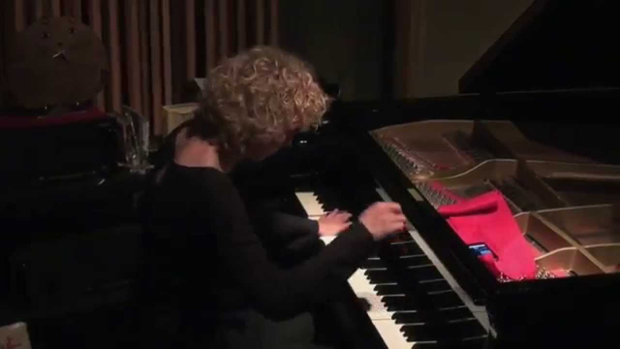 Nora Mulder solo in Jazzspot Candy, Japan - YouTube