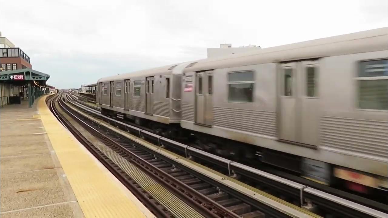 MTA NYCT Subway: St Louis Car Company R42 Not in Service @ 55th St - YouTube