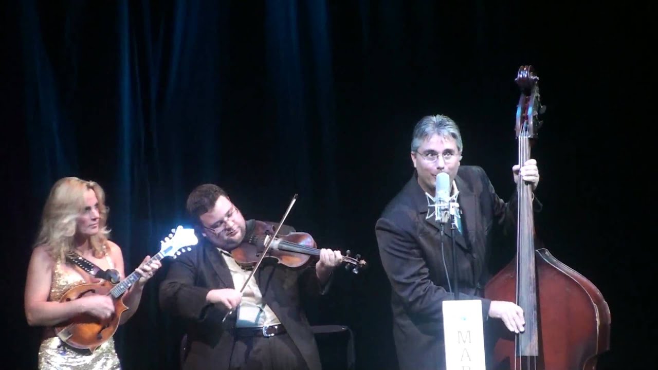 Rhonda Vincent / Mickey Harris "Dog House Blues" in HD - YouTube