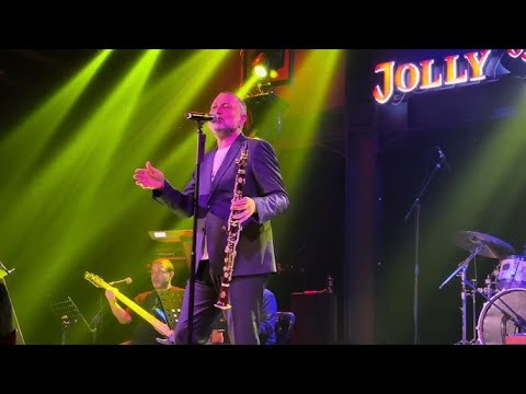 Hüsnü Şenlendirici - Hatıran Yeter #konser #canlıperformans #hüsnüşenlendirici