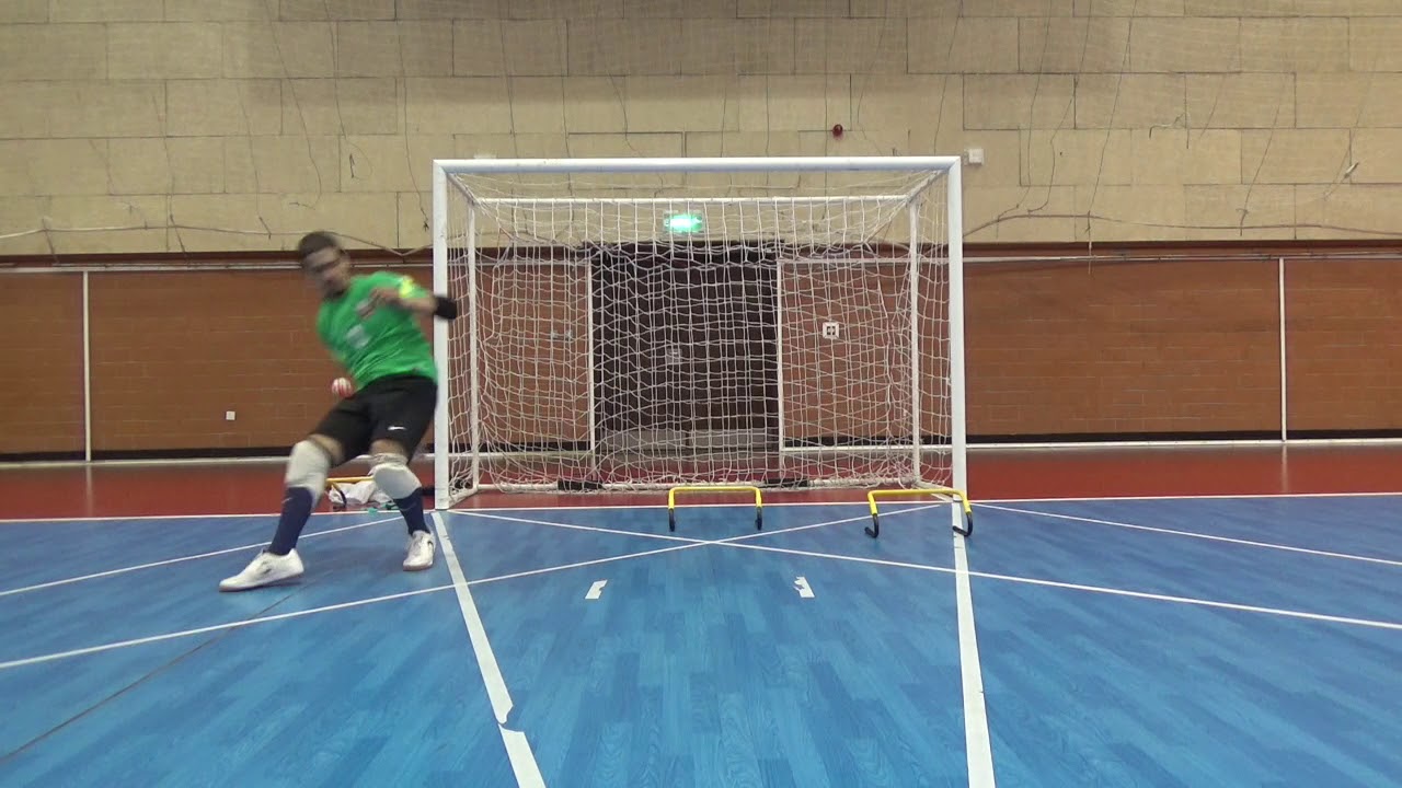 goalkeeper training futsal ( Qatar national team ) - YouTube
