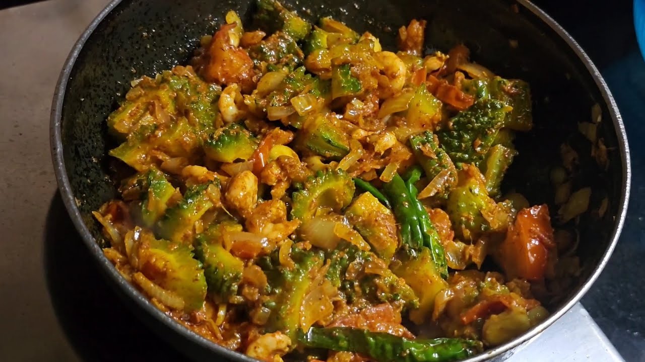 Jhinga Karele ki sabzi # by Mumtaz Kitchen 143 - YouTube