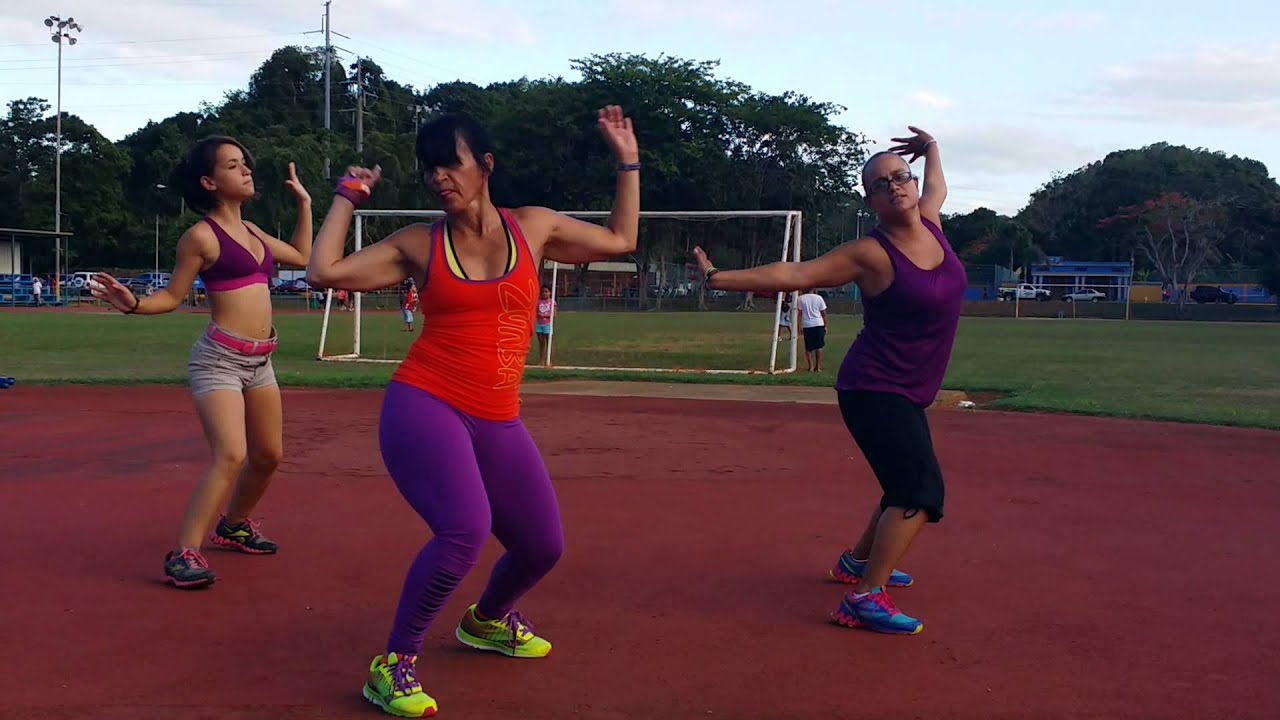 Zumba con Emma Soto - YouTube