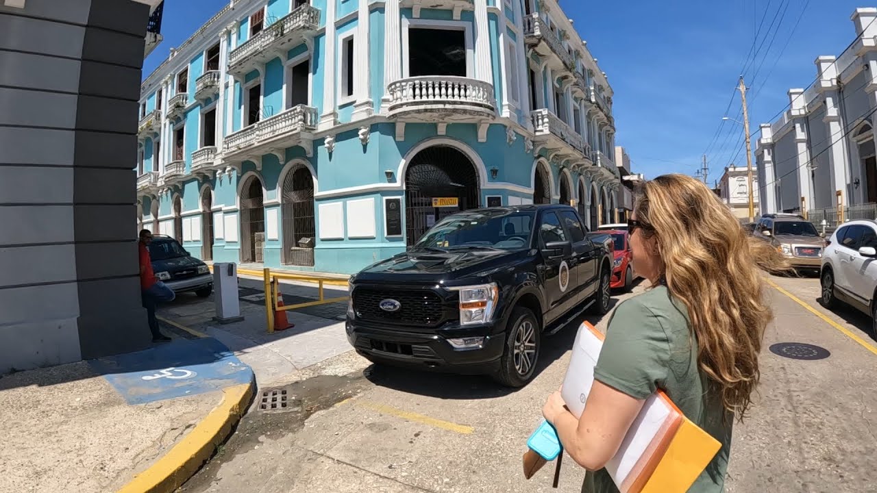 Tips on buying houses and cars in Puerto Rico - YouTube