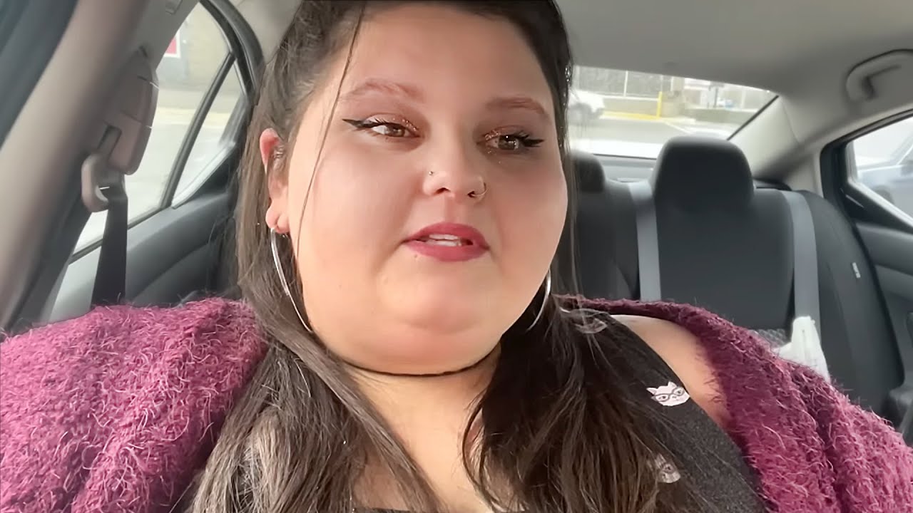 My Wife Explains To Me Who AMBERLYNN REID Is - YouTube