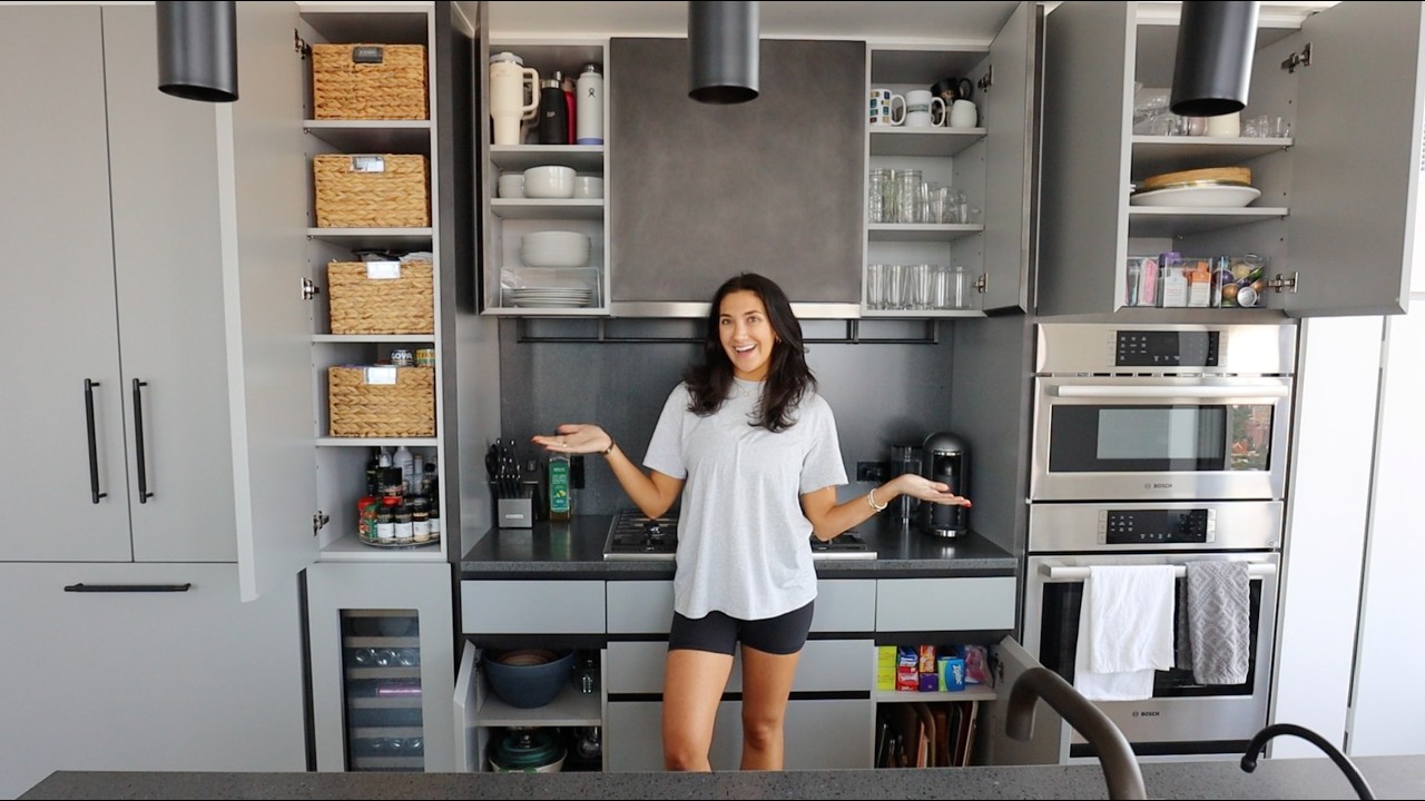 VLOG: getting my kitchen professionally ORGANIZED! + start of the week ...