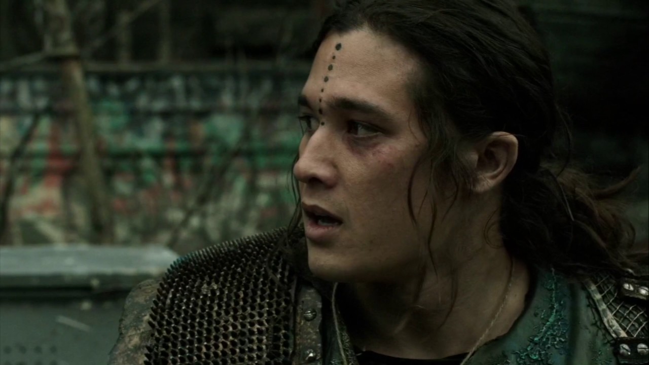 The 100 4x10 Octavia & llian vs 3 grounders - YouTube