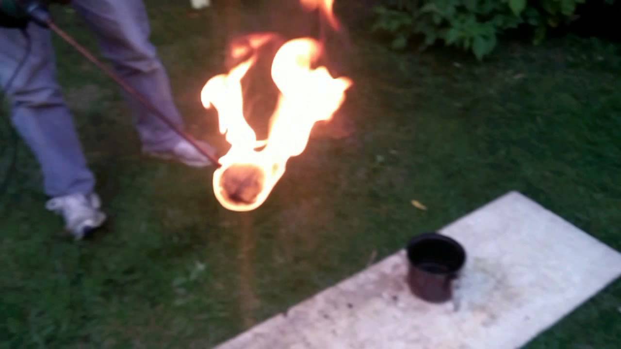 Diesel fireball / firewall torch - YouTube