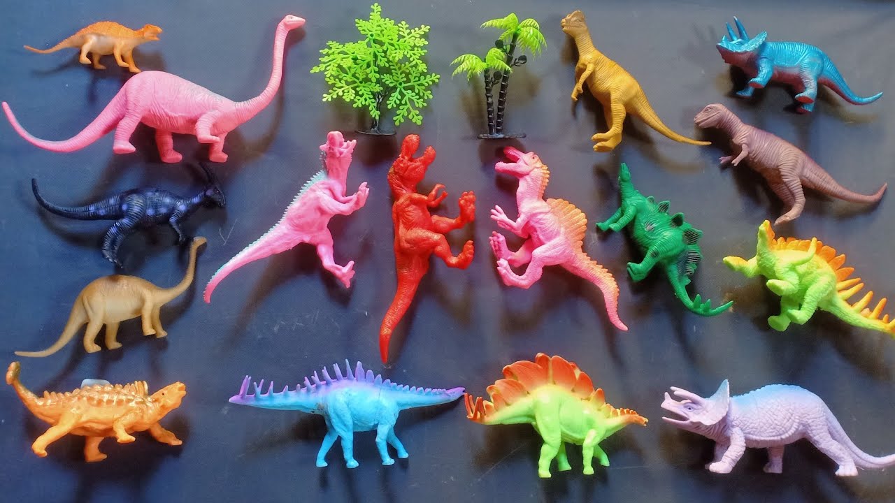 Dinosaurus Jurassic World, Tirek, Evolution Indoninus Rex Triceratops ...