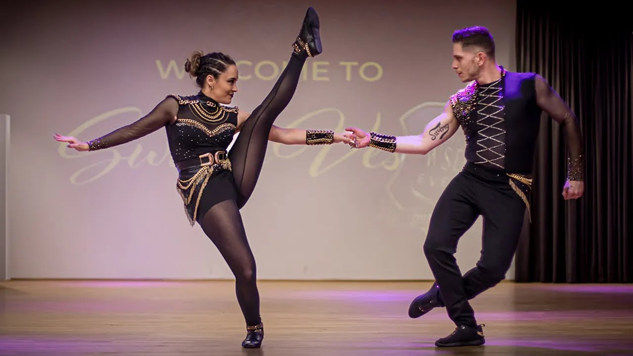 Thiault Ramirez & Nicole Ramirez (Clonch) "Rule The World" - Routines ...