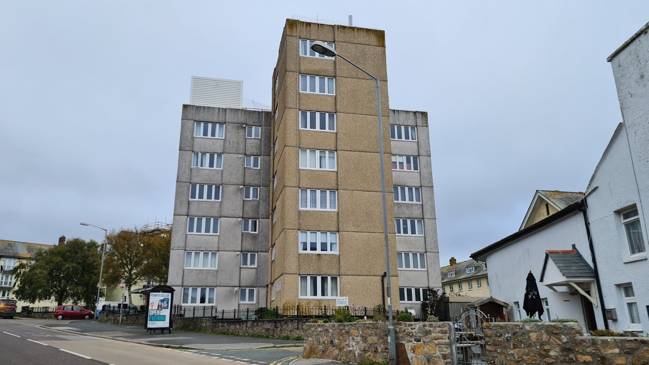 J T Inside Fountain Court Penzance - YouTube