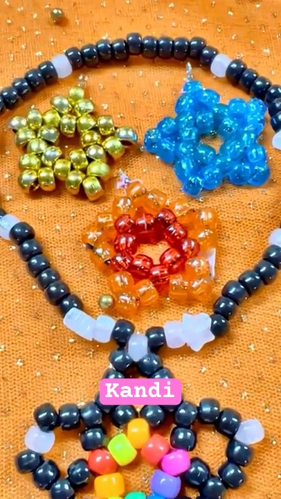 Kandi Star Necklaces | Beautiful Beaded Star Pendant Designs - YouTube