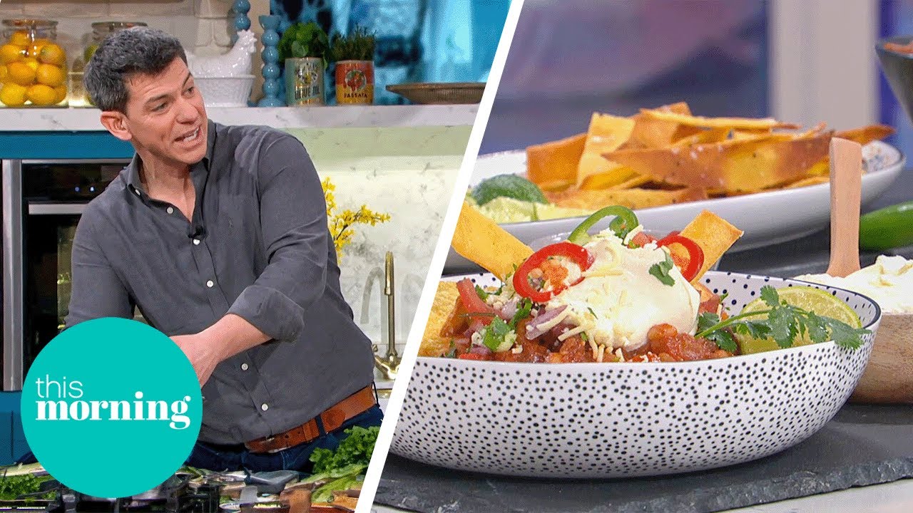 Marcus Bean’s Classic Three-Bean Chilli | This Morning - YouTube