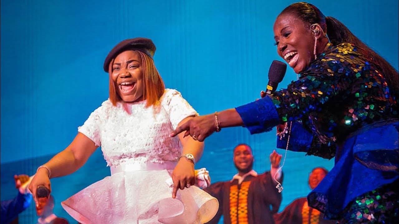 Ghanaians Love and dances to ‘YOU DO THIS ONE’ by MERCY CHINWO ...
