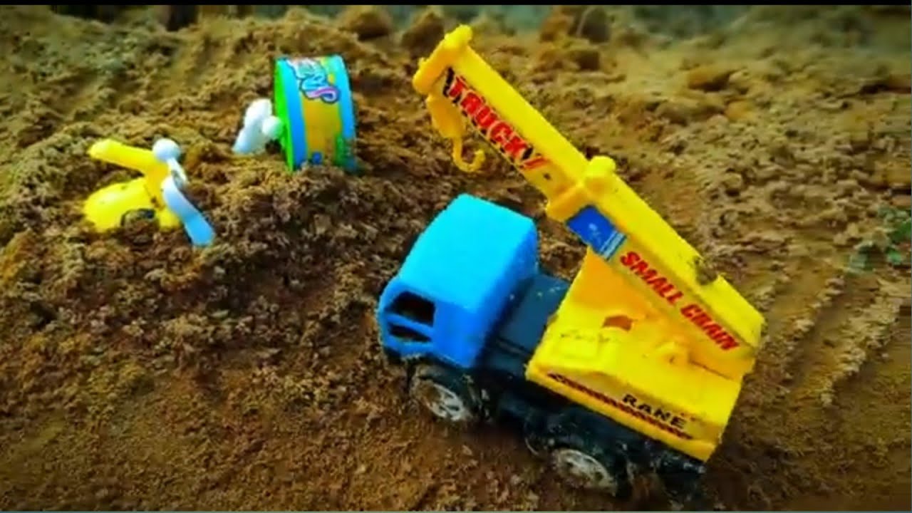 yaha per dekho dosto ye kis gadi ka tiyar he ! chalo dosto is gadi ko ...