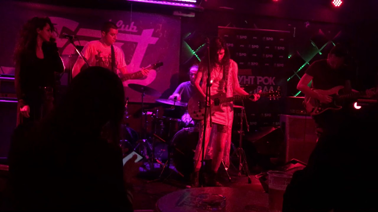 Sanja Tišma & MASA Mesec 20.12.2019 FEST - YouTube