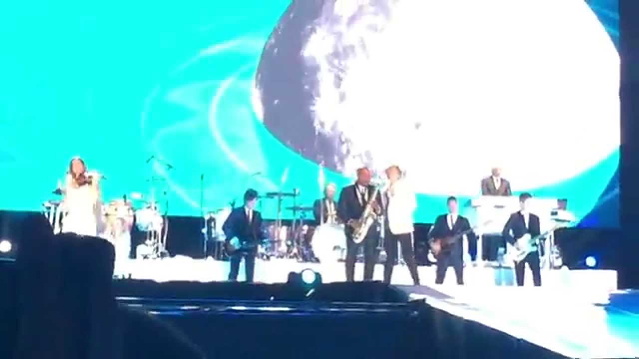 Tonight's the Night - Rod Stewart (Rock In Rio 2015) - YouTube