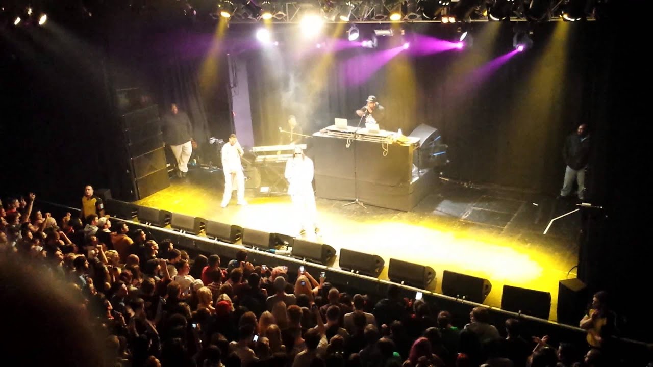 Snoop Dogg Pump Pump live Bristol UK 11-12-14 - YouTube