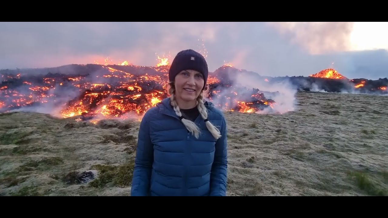 New volcanic eruption in Iceland, 07/10/2023 - YouTube