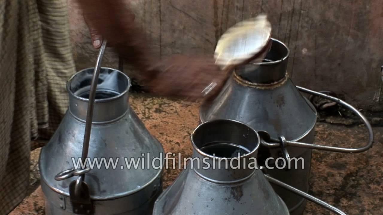 Doodhwala still sells milk in Delhi - YouTube