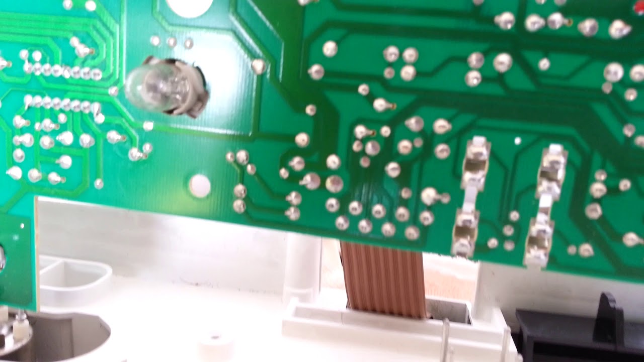 1998 Dodge Caravan Dash Cluster Not Working! Broken Solder Joint....:P ...