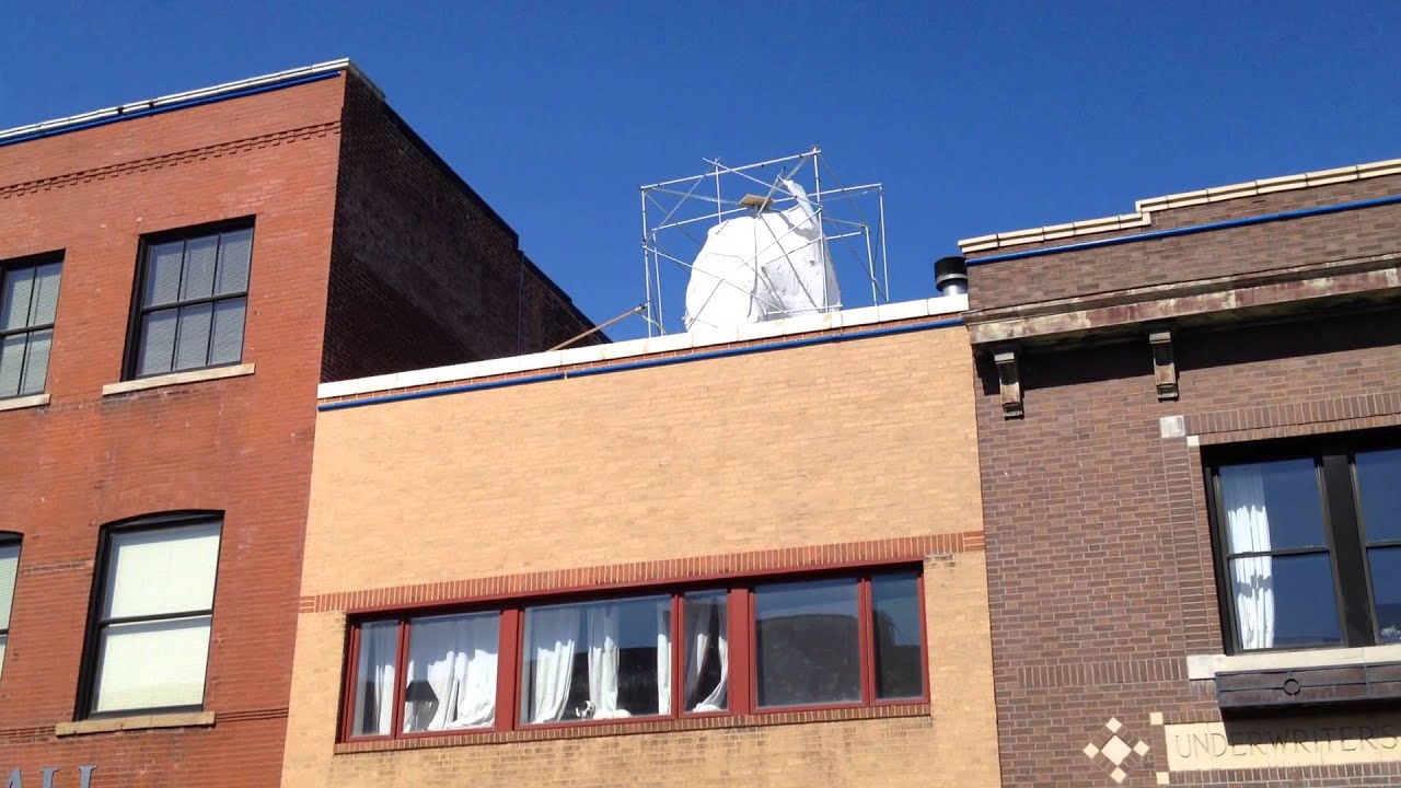 Urban Wind Turbine In St. Louis Mo. - YouTube