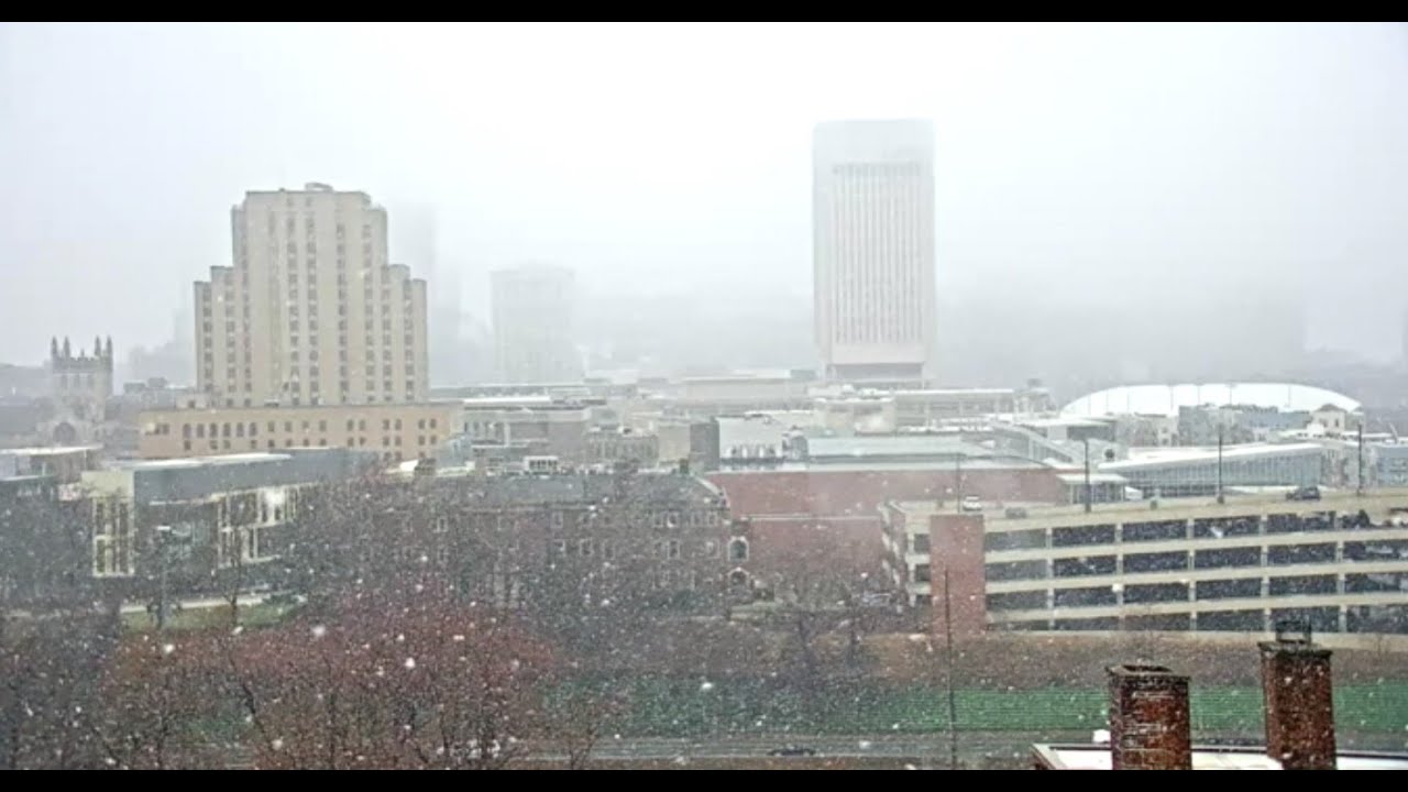 WATCH LIVE: The snow is coming down in Downtown Cleveland - YouTube