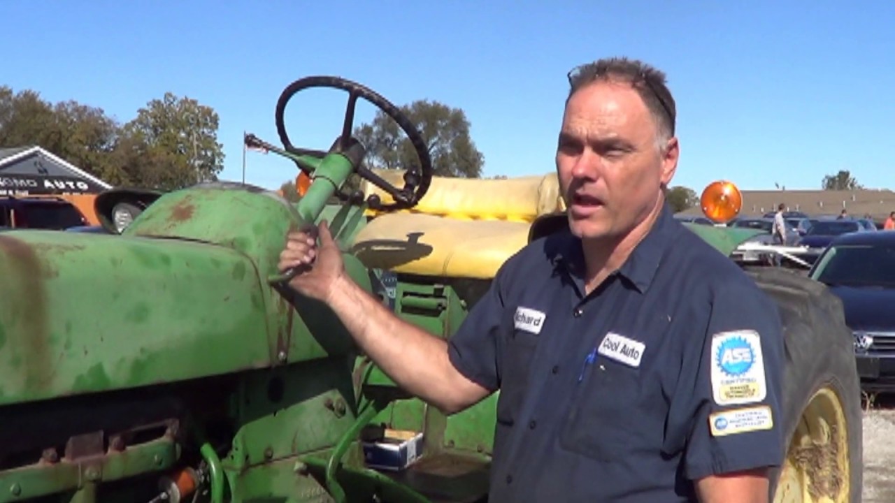 1967 John Deere 2510 Engine - YouTube