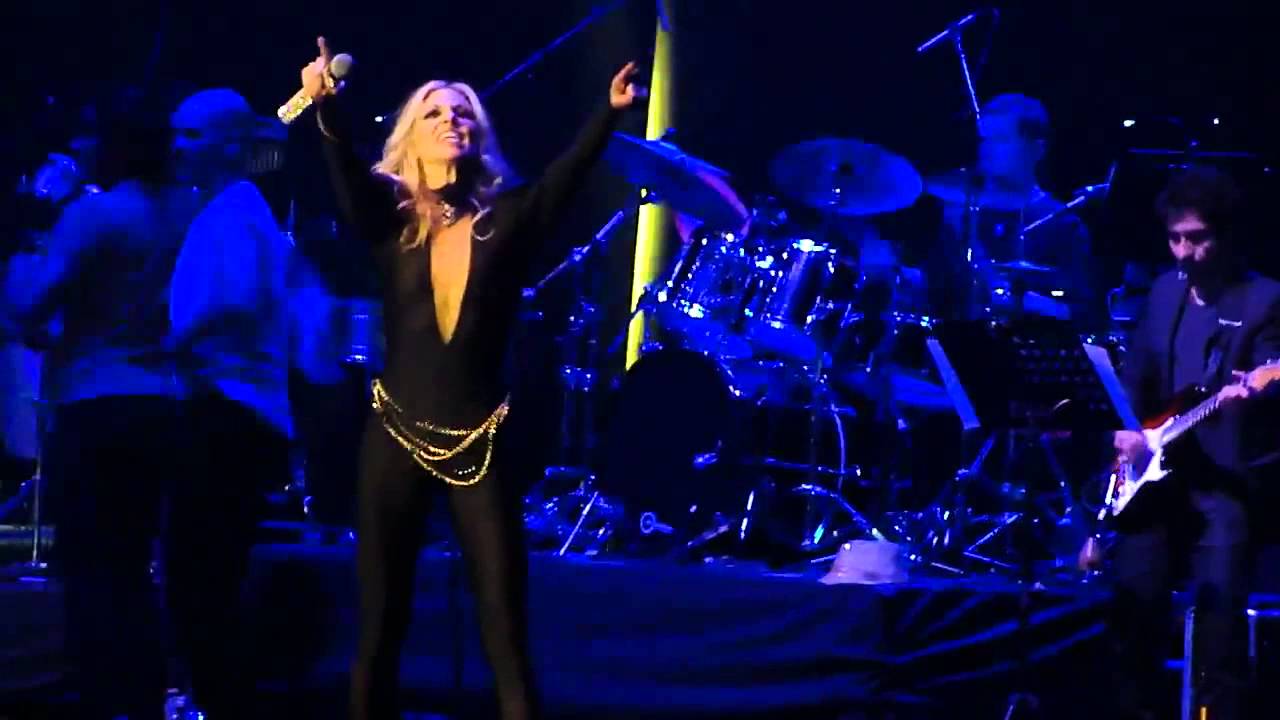 Debbie Gibson Concert Sizzle Reel - YouTube