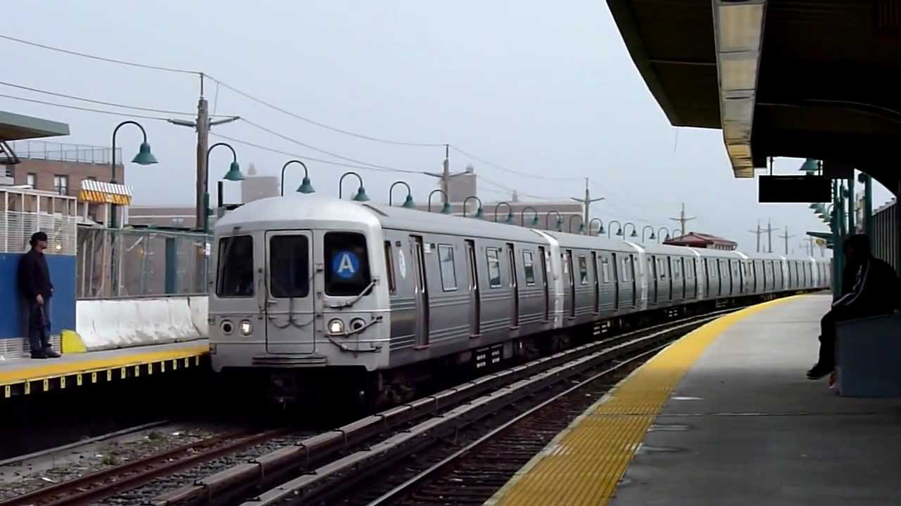 R46 A trains at Beach 60th Street - Straiton Avenue - YouTube