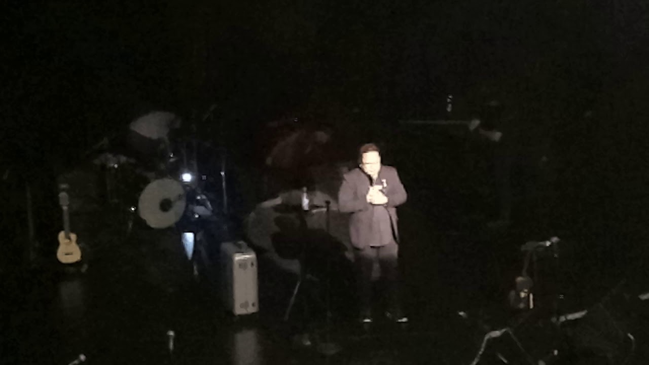 Ruther Urquia Stand-Up Comedy @ Rock & Lol - YouTube