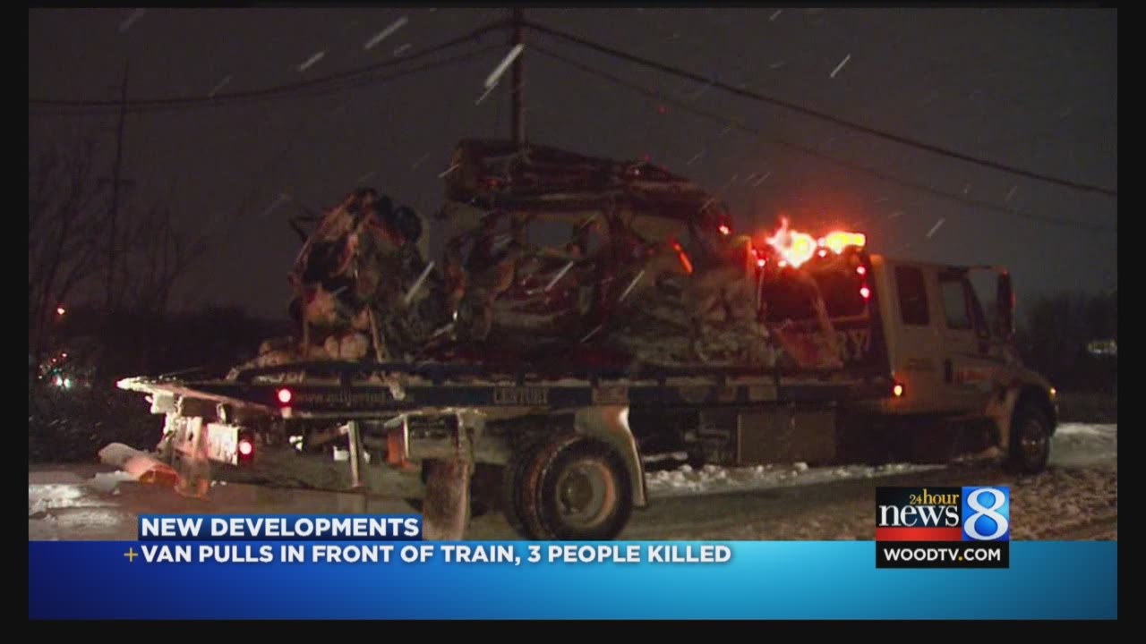 3 dead after Amtrak train hits van - YouTube