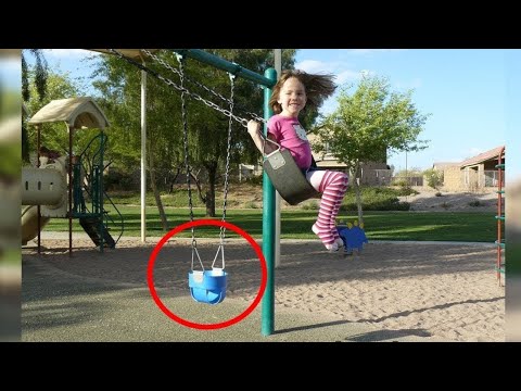 Bir Anne, Kızını Salıncakta Sallarken Bir Anda Öyle Korkunç Bir An Yaşandı Ki İnanamayacaksınız!