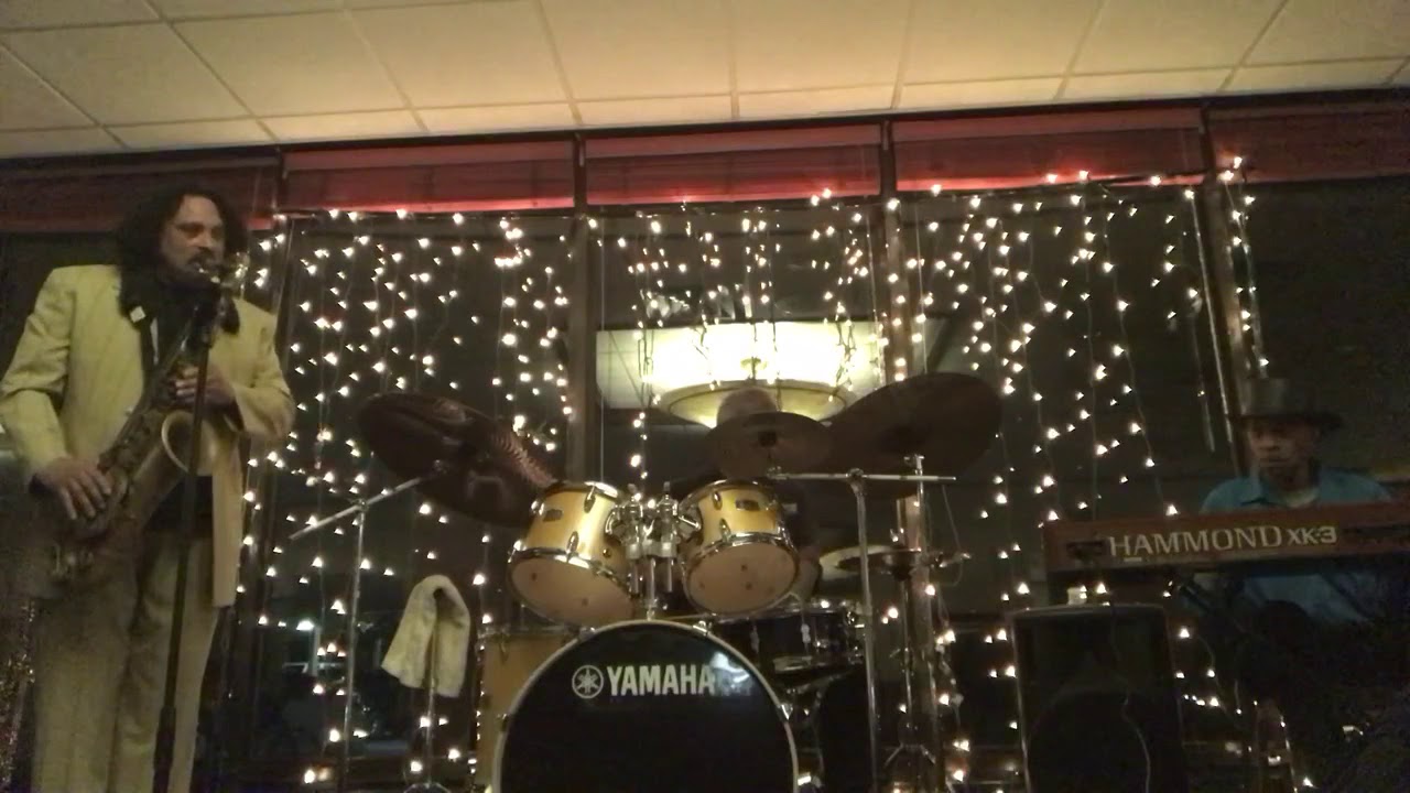 The Ron bass trio feat Lucky Thompson. And Me Artemus Strutt - YouTube