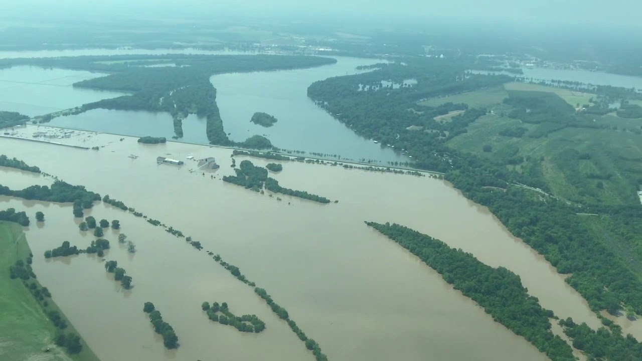 Aerial footage of flooding in Pine Bluff - YouTube