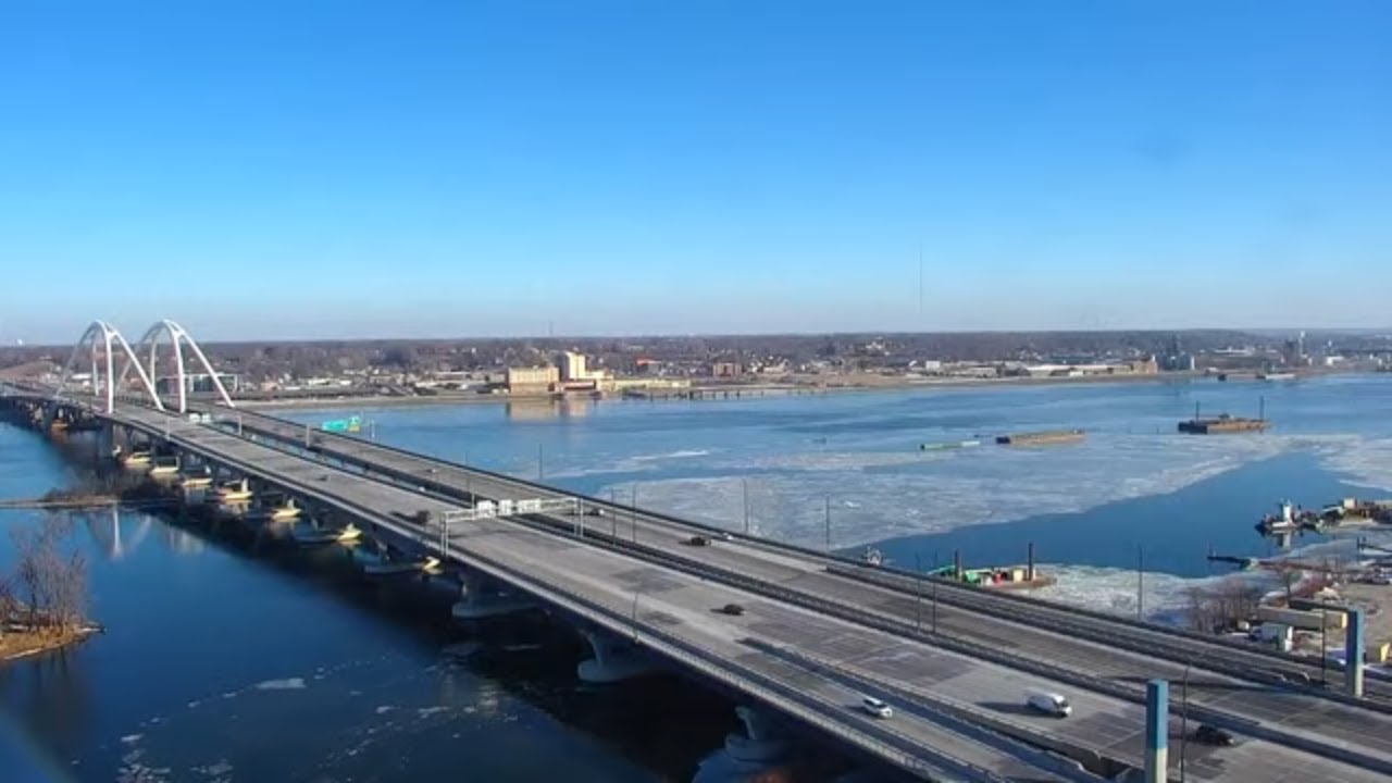 BridgePointe Camera, I-74 Bridge live - YouTube
